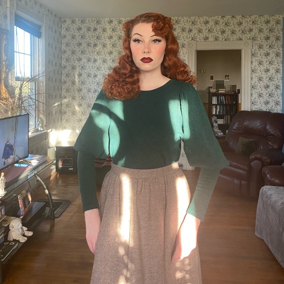 Zara | Tops | Victorian Style Leg Of Mutton Sleeve Emerald Sweater ...
